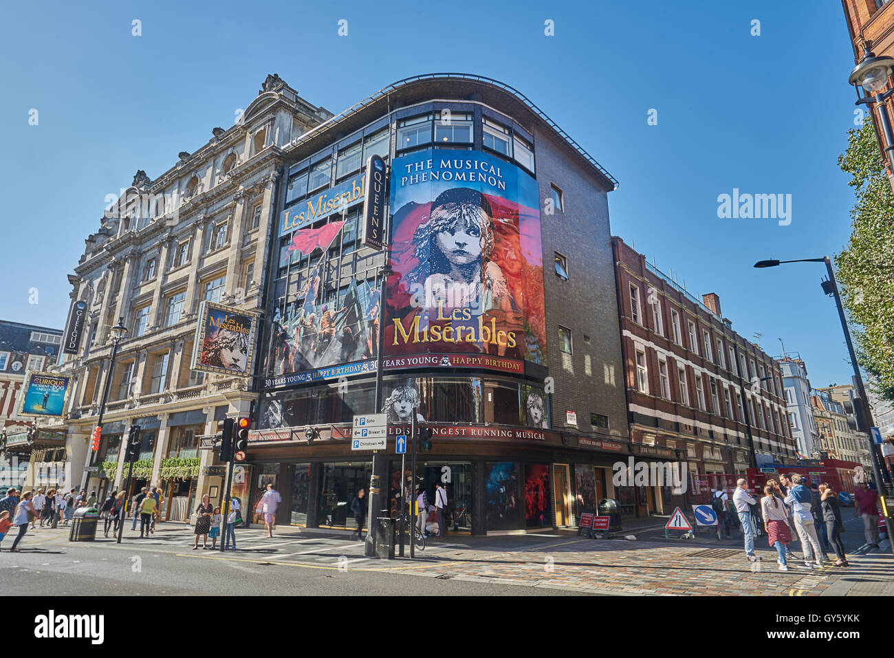 Les miserables london theatre hi-res stock photography and images - Alamy