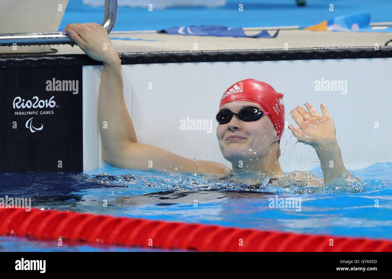 Great Britain's Hannah Russell celebrates winning gold in the Women's ...