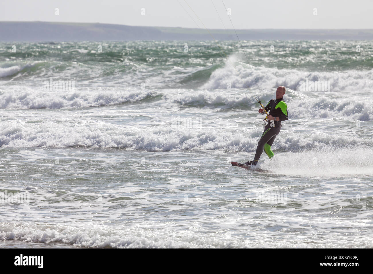 Kite surfing at Newgale, Pembrokeshire Stock Photo - Alamy