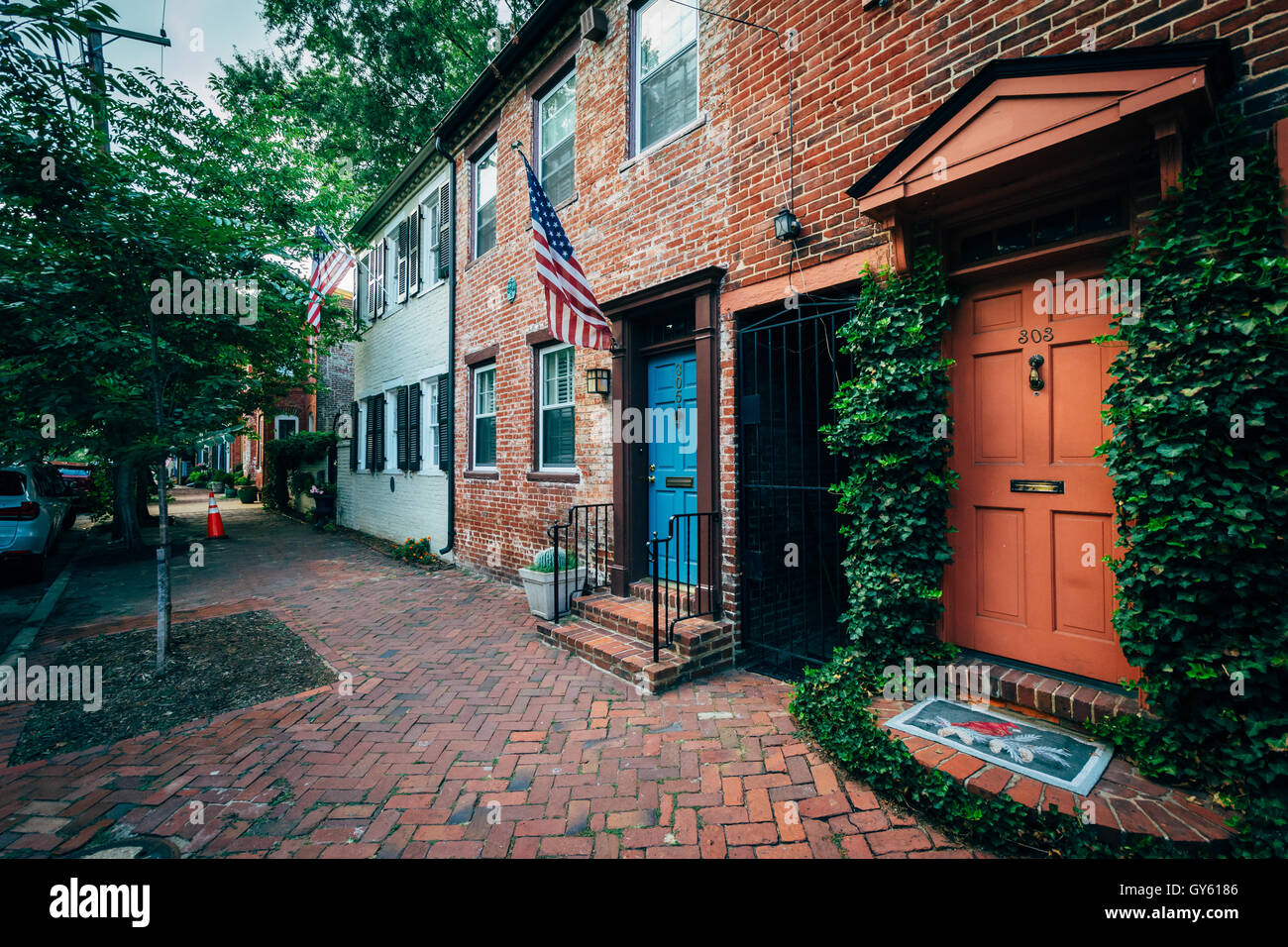 Old brick houses in the Old Town of Alexandria, Virginia Stock Photo ...