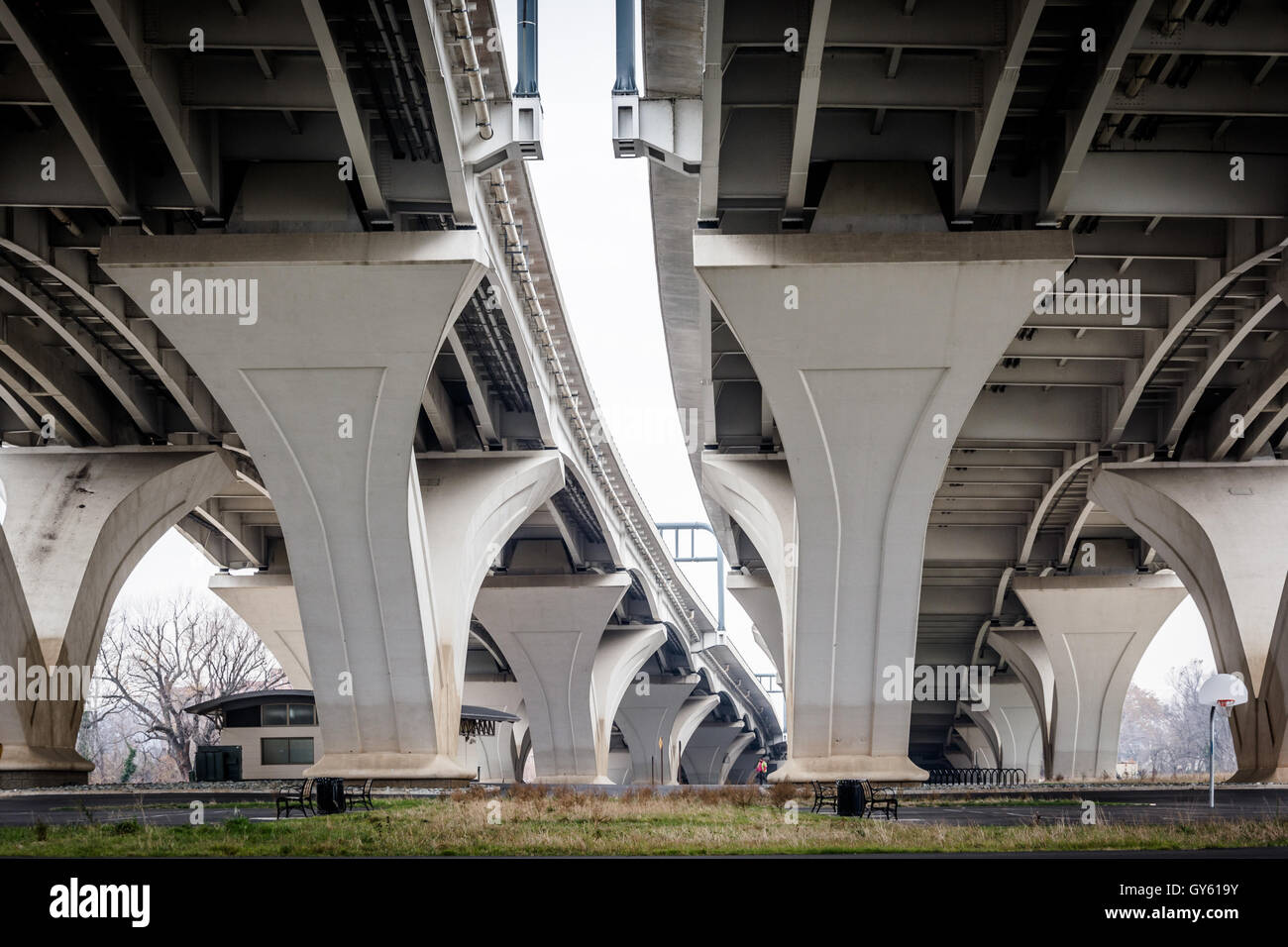 The Woodrow Wilson Bridge, in Alexandria, Virginia Stock Photo - Alamy