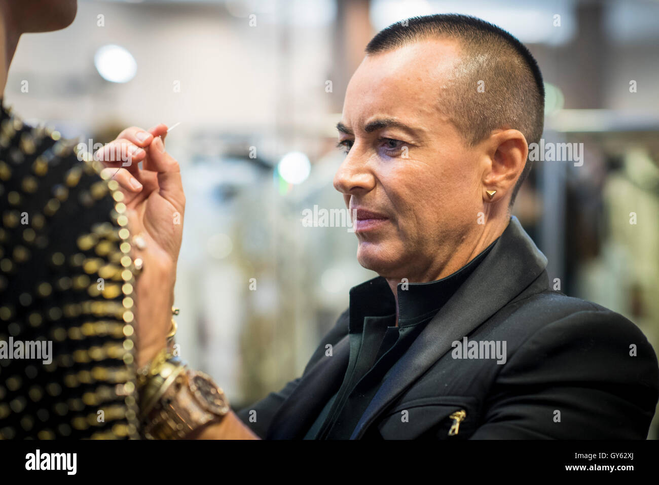 London, UK. 17th Sept, 2016. Celebrity Fashion Designer Julien ...