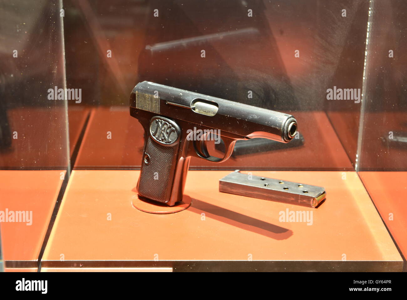 FN pistol and magazine Stock Photo - Alamy