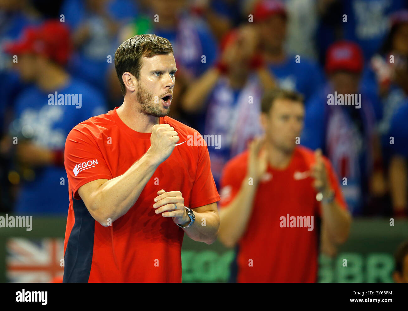 Captain leon smith hi-res stock photography and images - Alamy