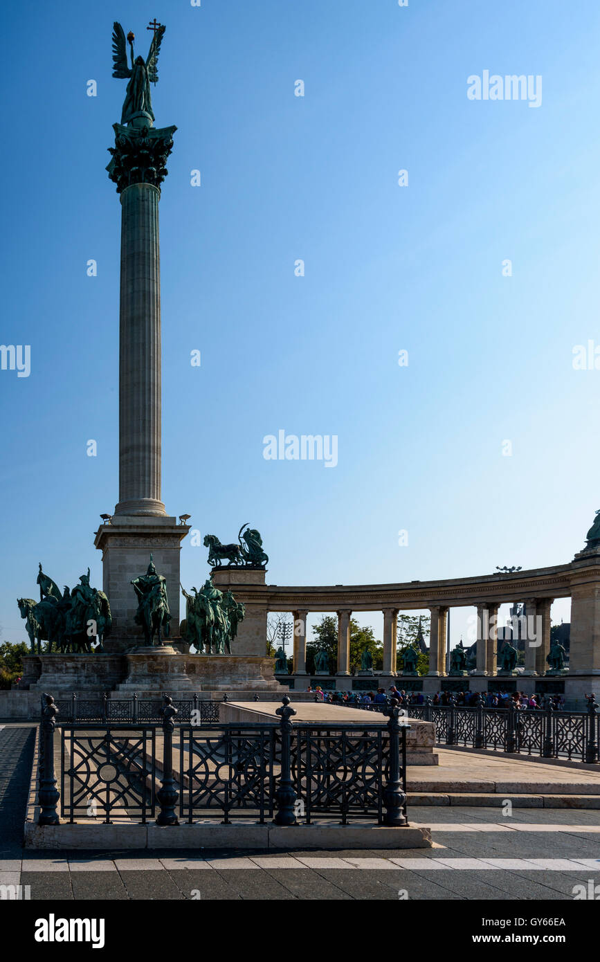 Tomb heroes hi-res stock photography and images - Alamy