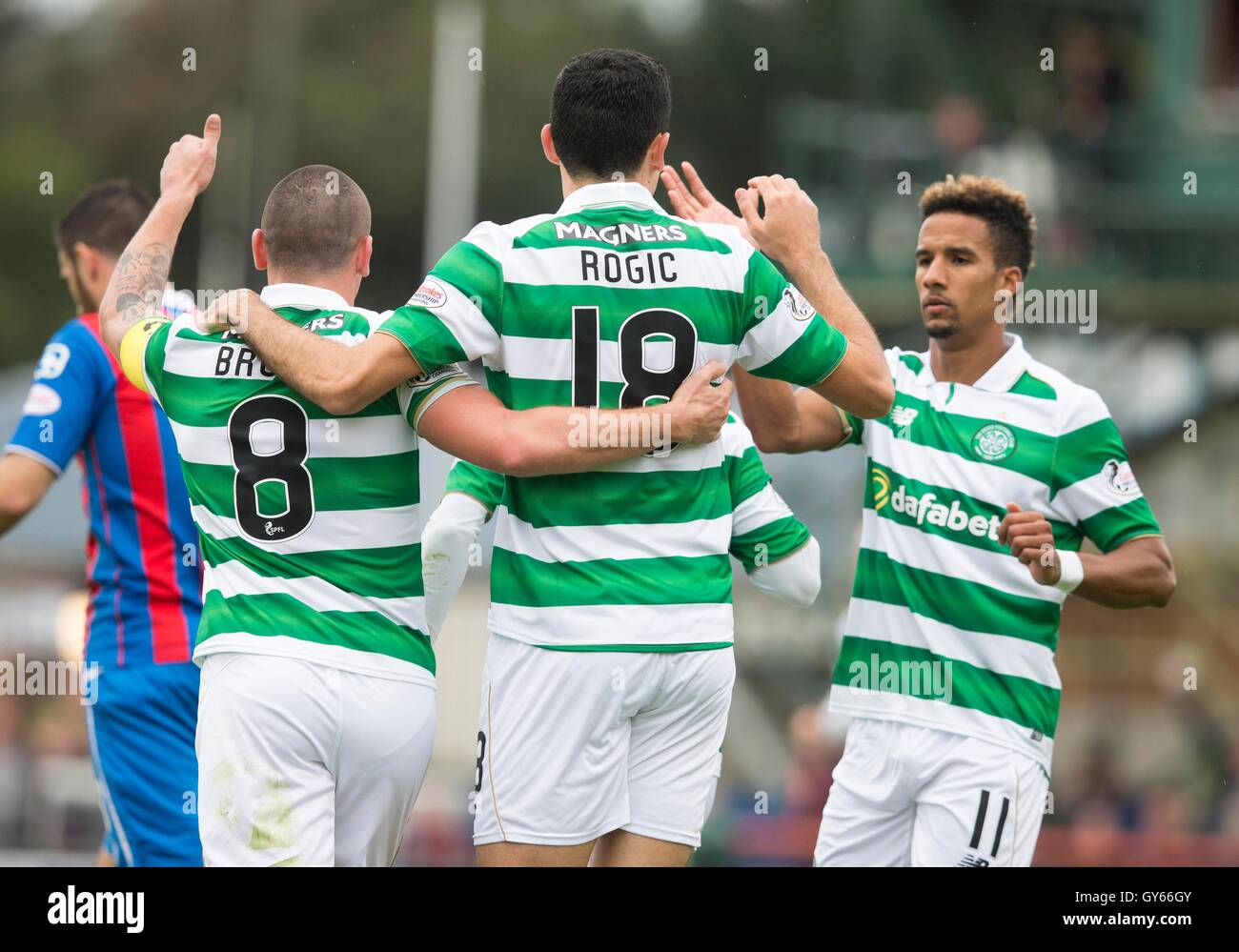 Celtic's Tom Rogic celebrates scoring his side's first goal of the game ...