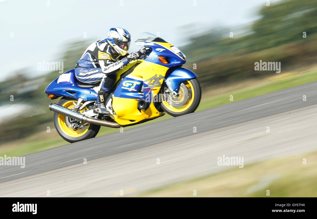 Straightliners event elvington airfield hi-res stock photography and ...