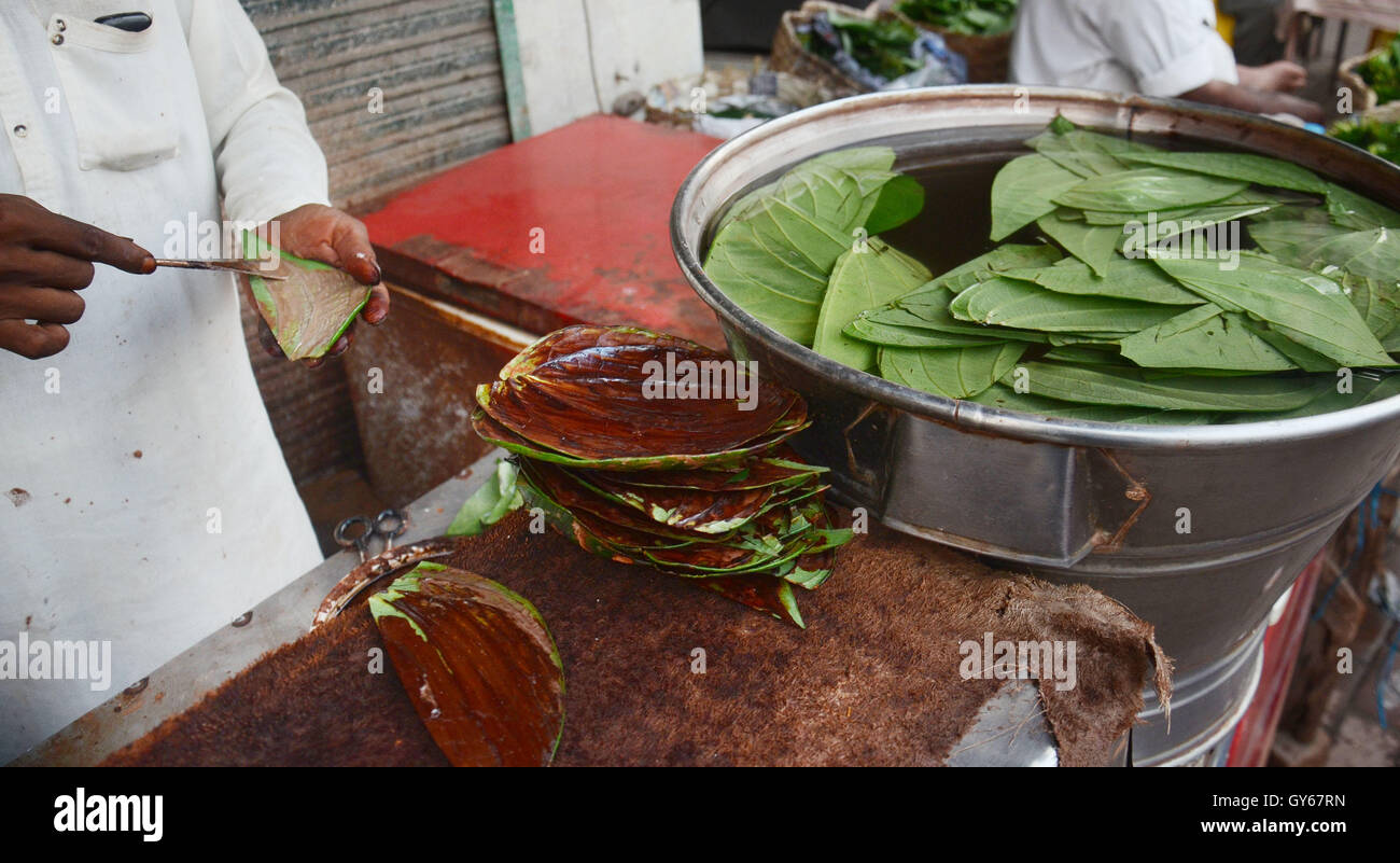 Paan shop hi-res stock photography and images - Alamy