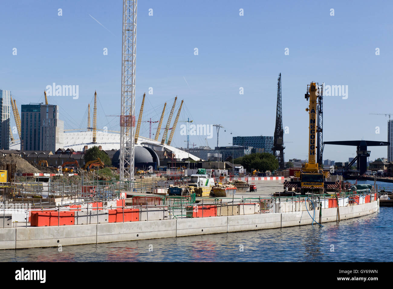 Building equipment on a floating dock in London Stock Photo - Alamy