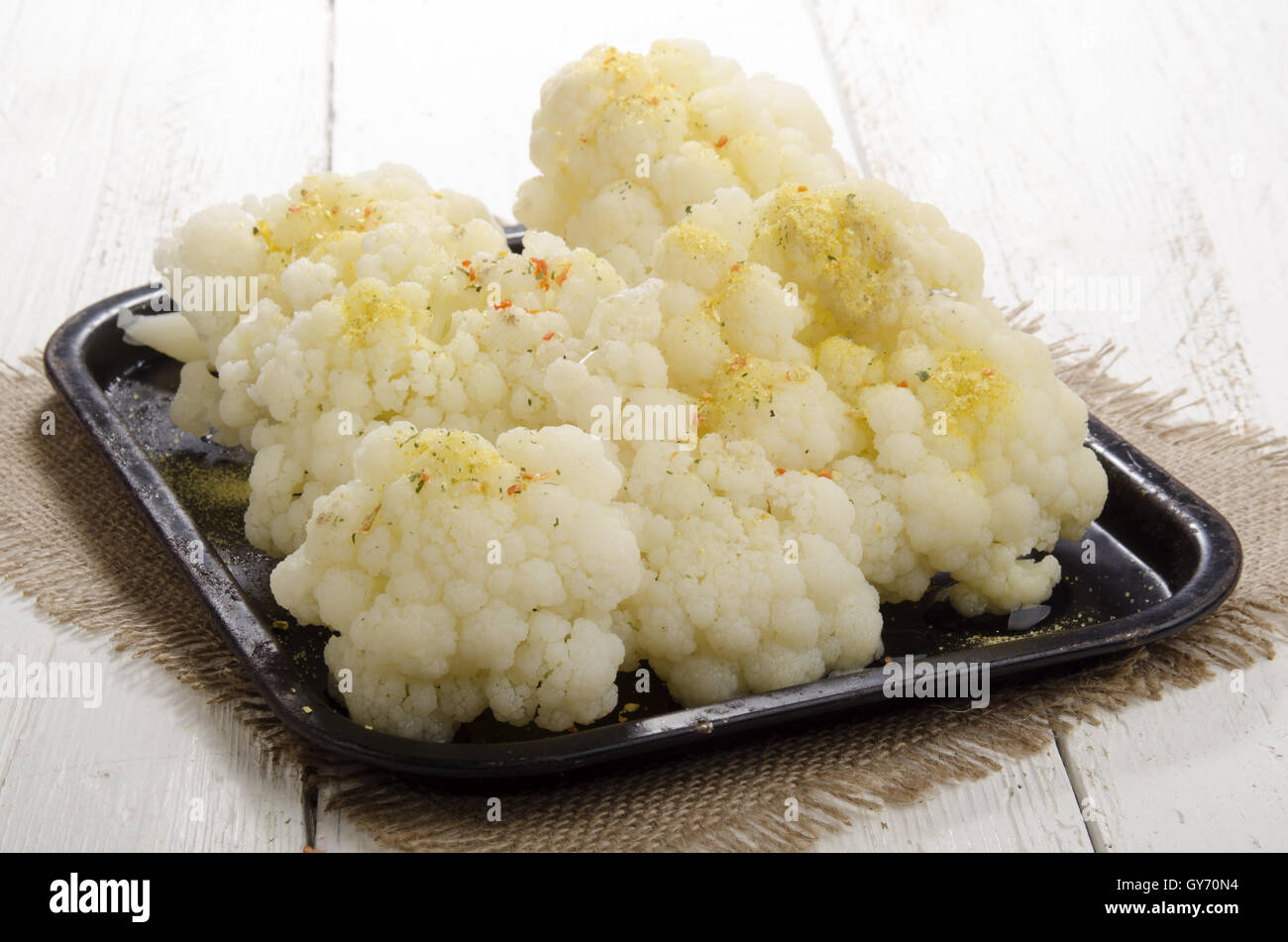 warm cauliflower with spice mix Stock Photo - Alamy