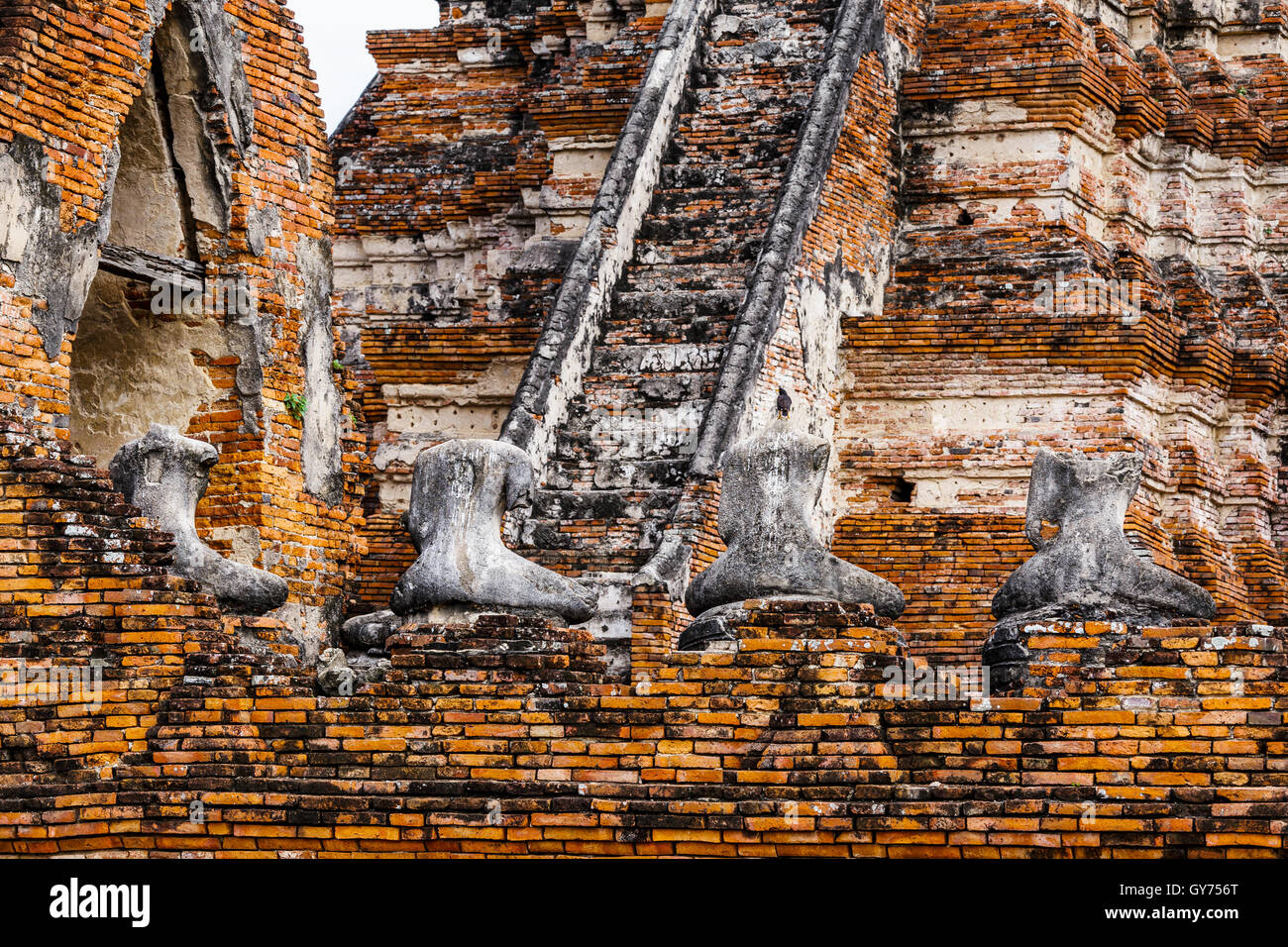 Broken buddha at Ayuttaya, Thailand Stock Photo - Alamy