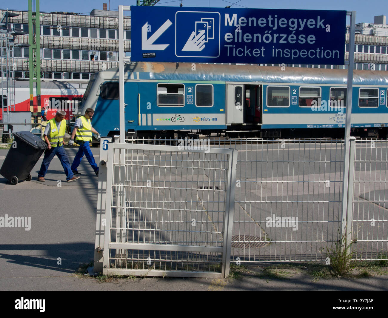 Budapest deli station hi-res stock photography and images - Alamy