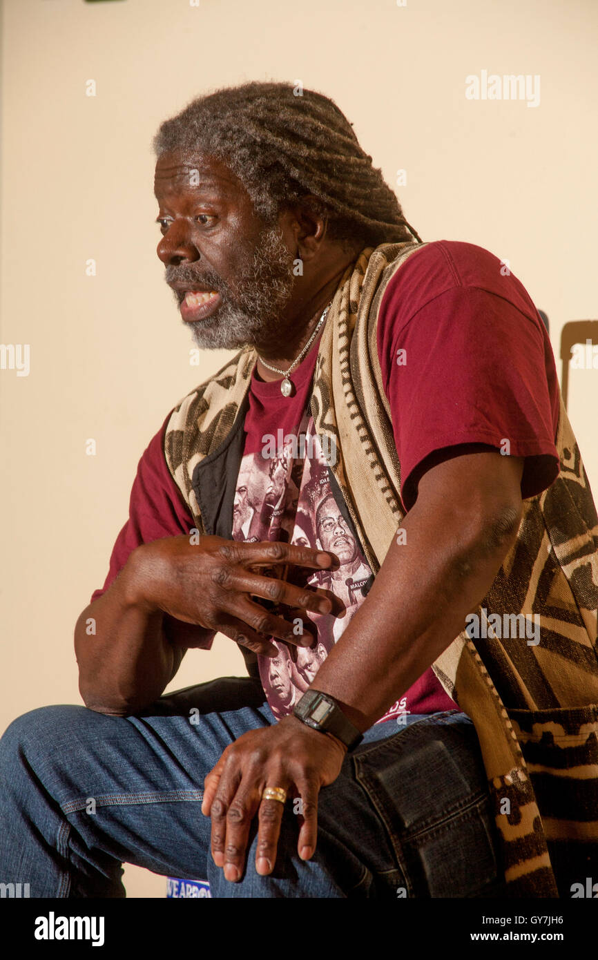 Storyteller children hi-res stock photography and images - Alamy