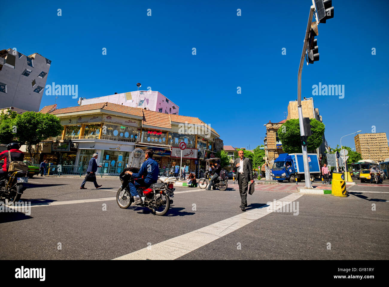 Tehran street busy hi-res stock photography and images - Alamy
