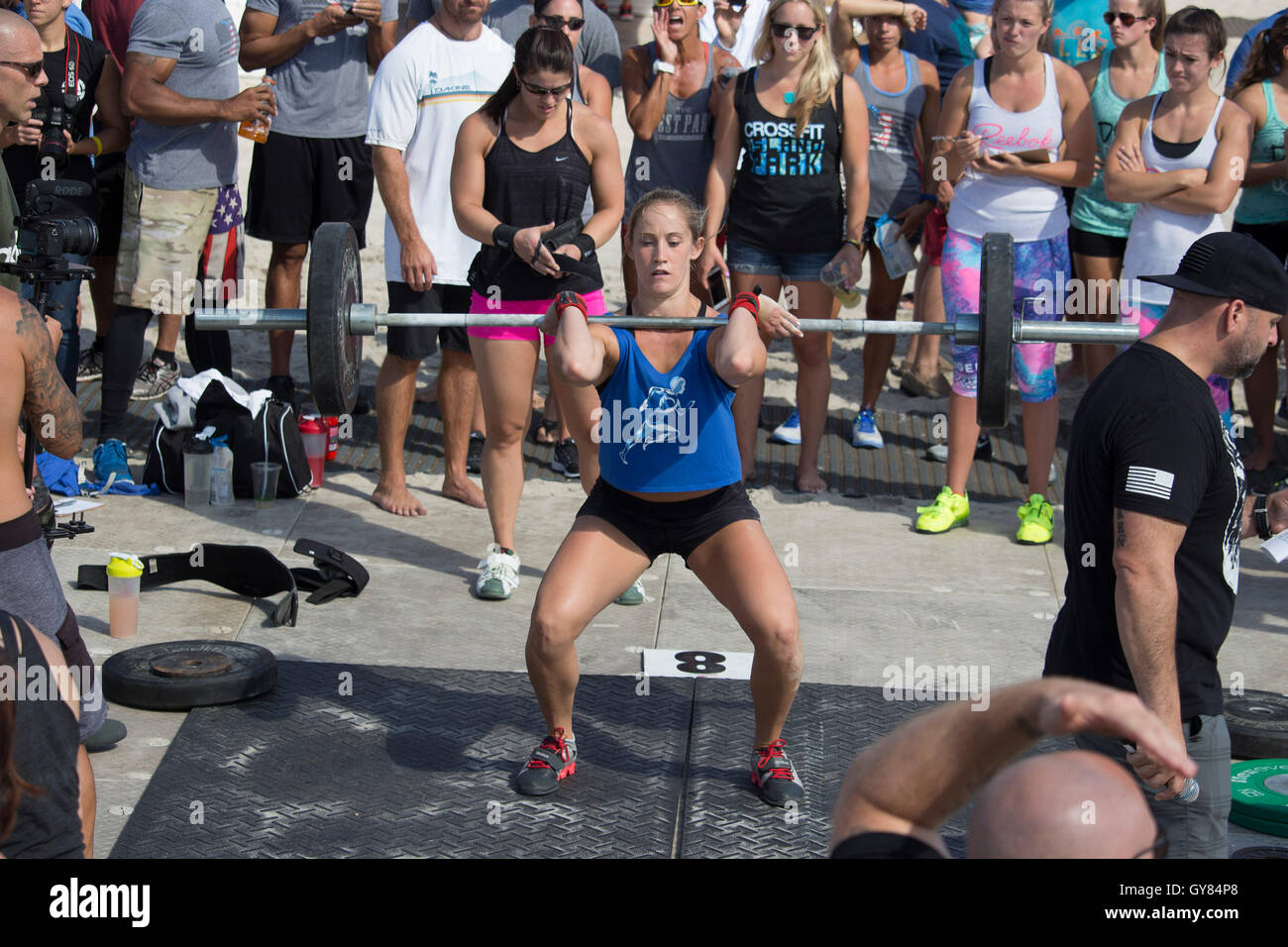 New York, New York, USA. 17th Sep, 2016. Crossfit workout competition ...