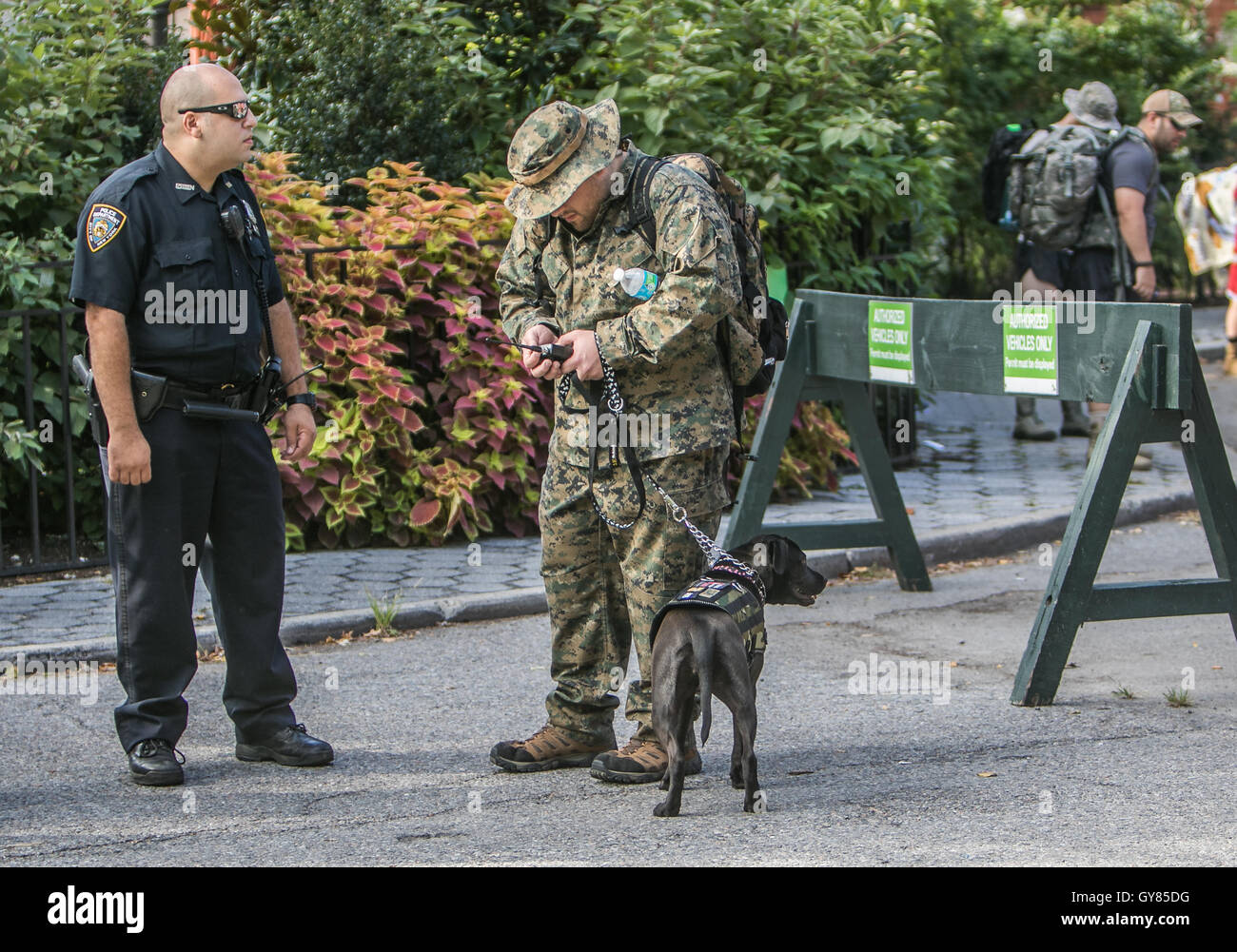 New York, 17th Sept, 2016. The start of the Silkies Hike. The event ...