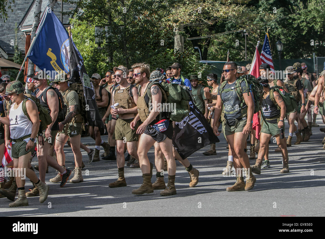 New York, 17th Sept, 2016. The start of the Silkies Hike. The event ...