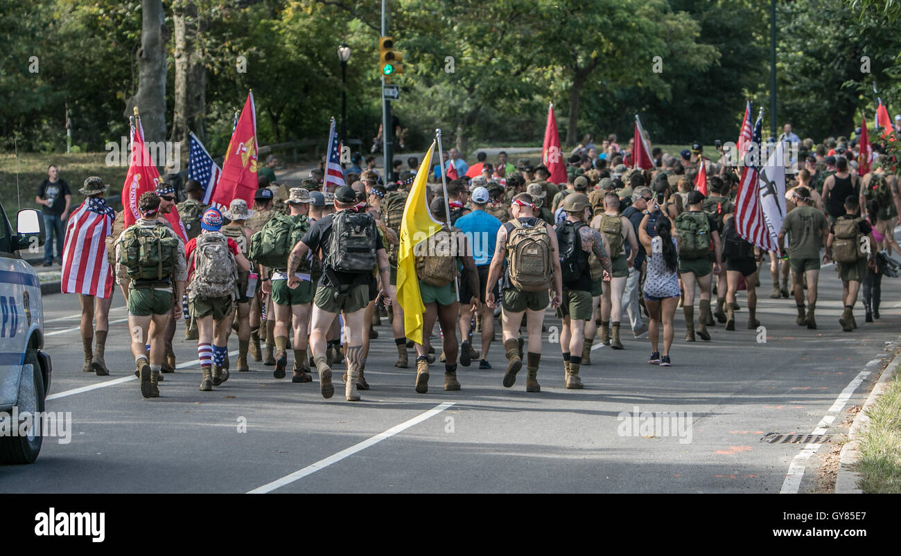 New York, 17th Sept, 2016. The participants of the Silkies Hike start ...