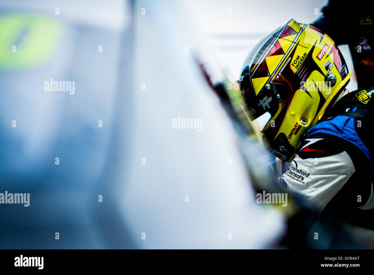 Towcester, Northamptonshire, UK. 17th September, 2016. BTCC racing ...