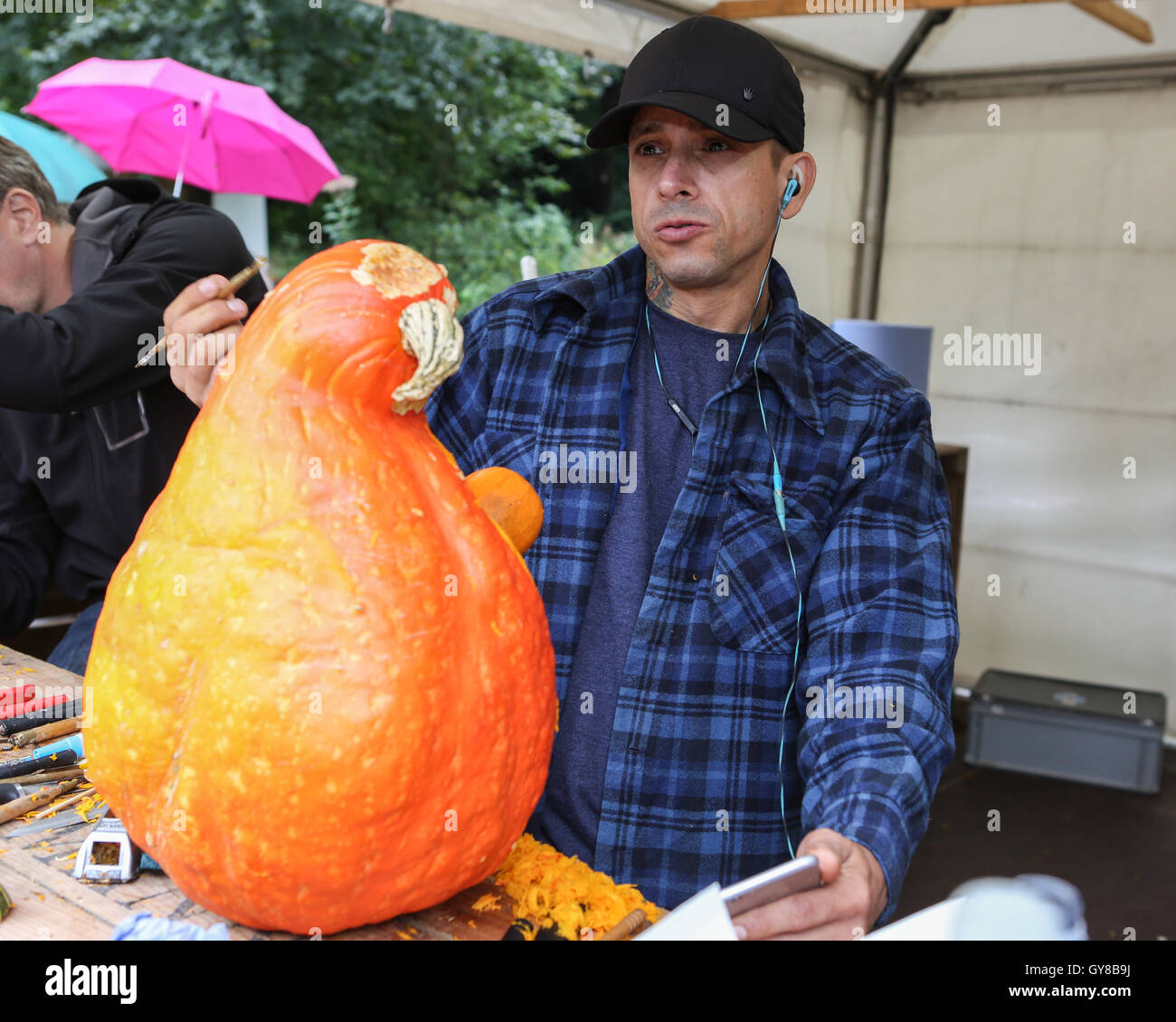 Ray villafane hi-res stock photography and images - Alamy