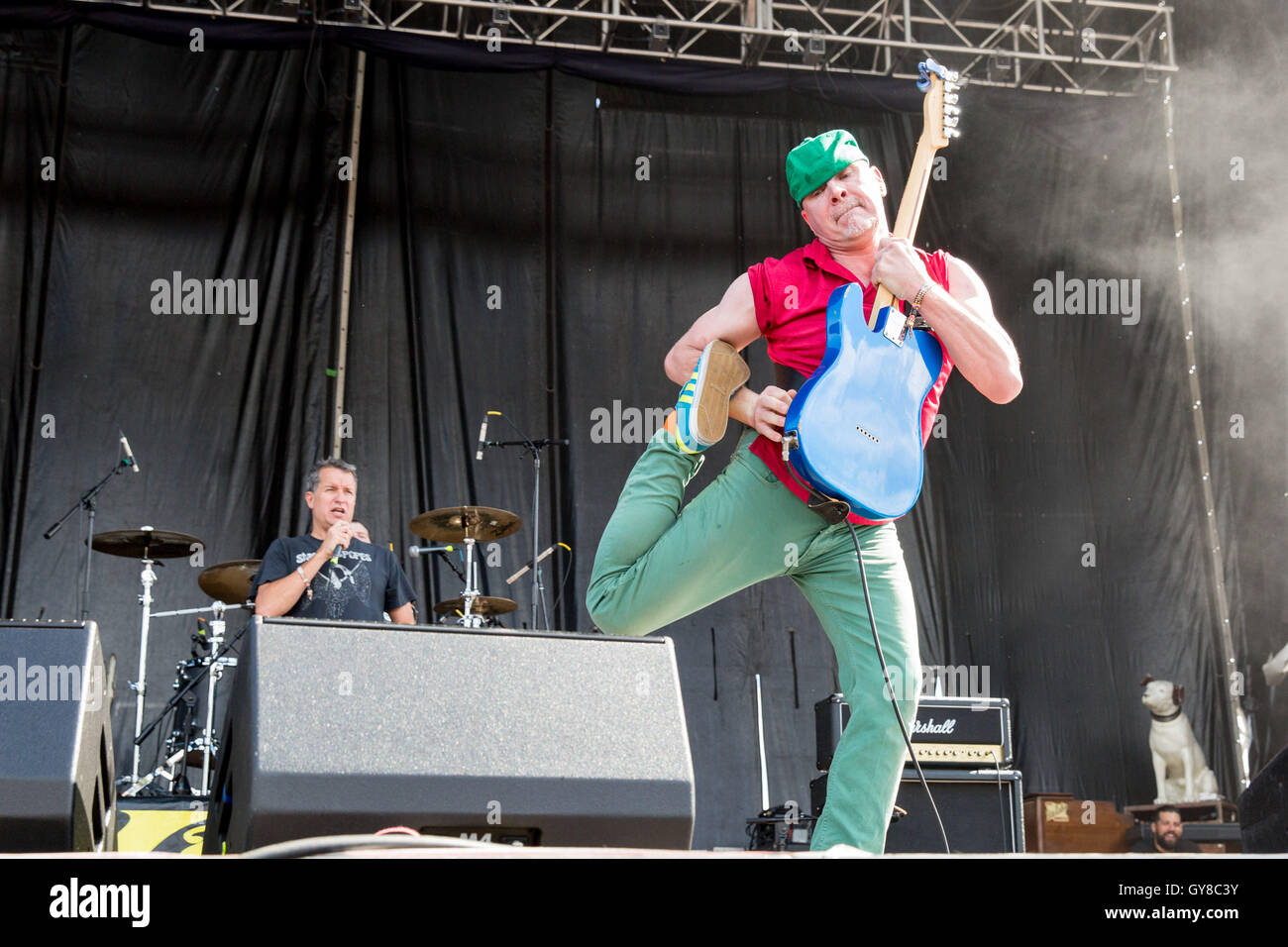 Warren fitzgerald of the vandals hi-res stock photography and images ...