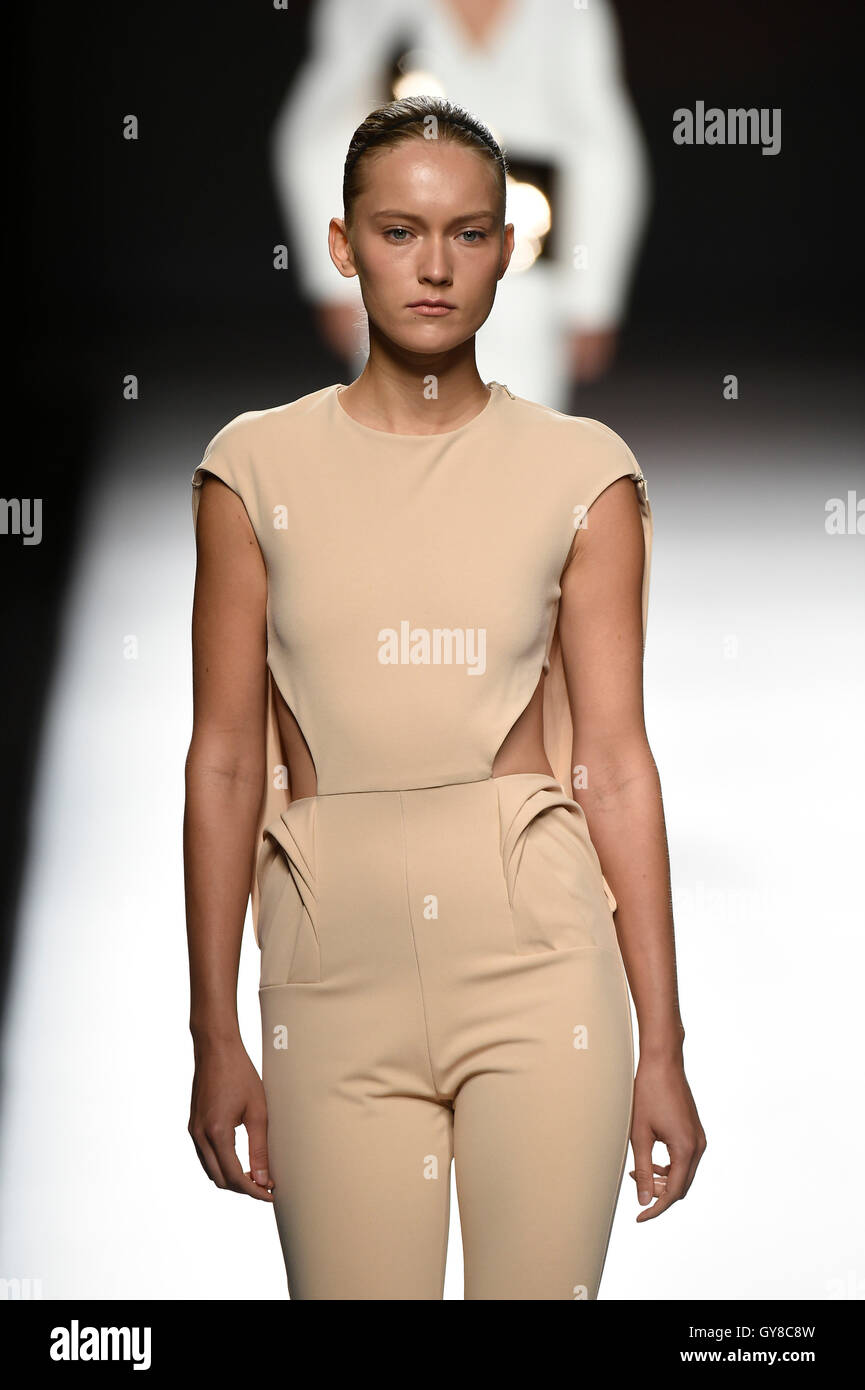 Madrid, Spain. 18th Sept, 2016. A model wears at collection runway a ...