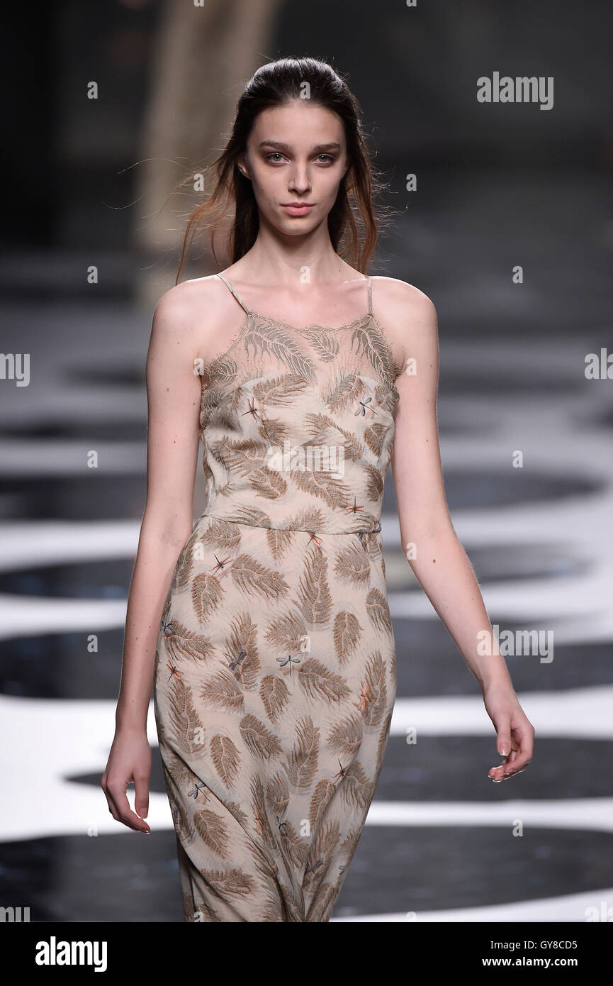 Madrid, Spain. 18th Sept, 2016. A model wears at collection runway a ...