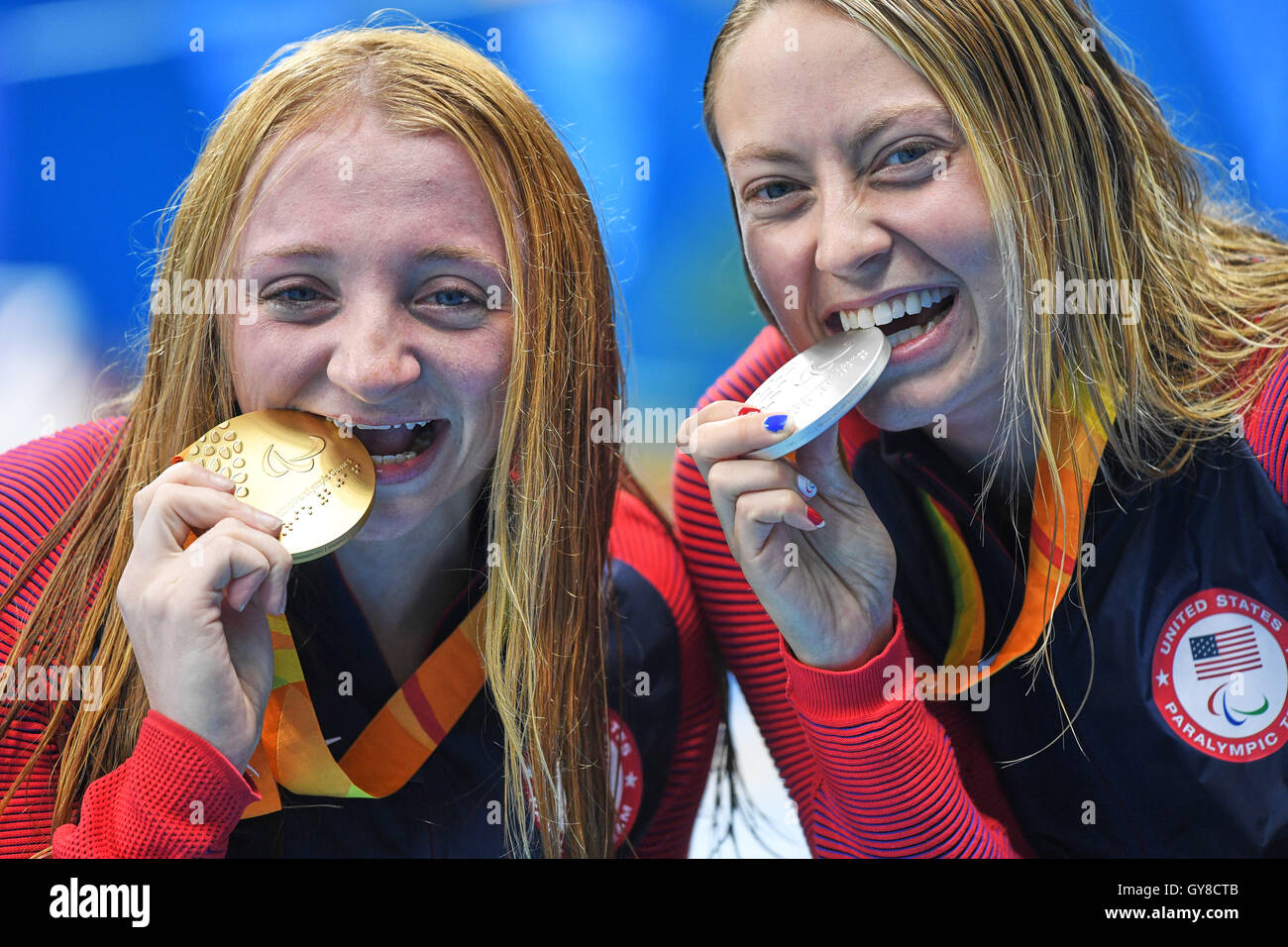 Swimming womens 100m freestyle s7 paralympics swimming hi-res stock ...