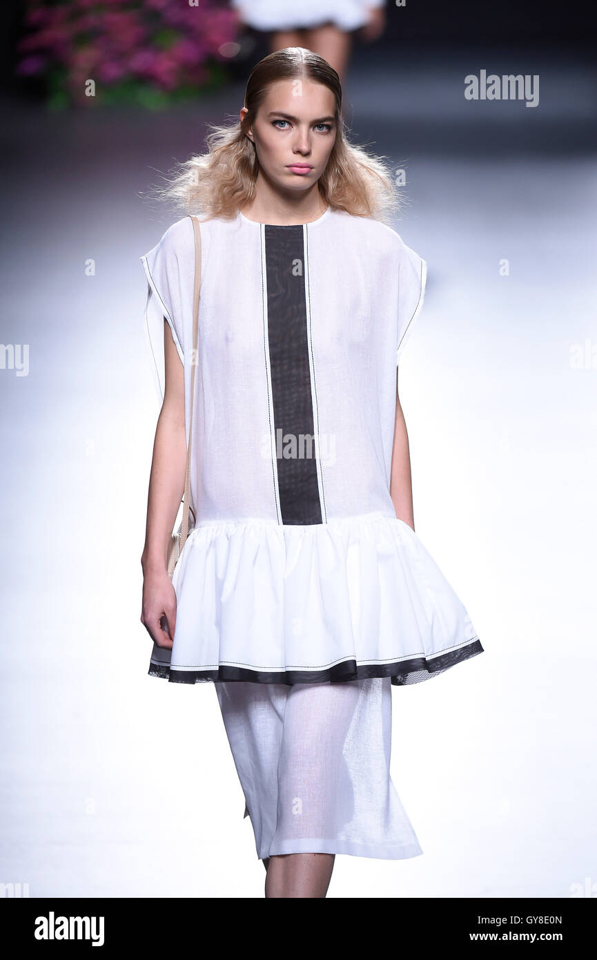 Madrid, Spain. 18th Sep, 2016. A model wears at collection runway a ...