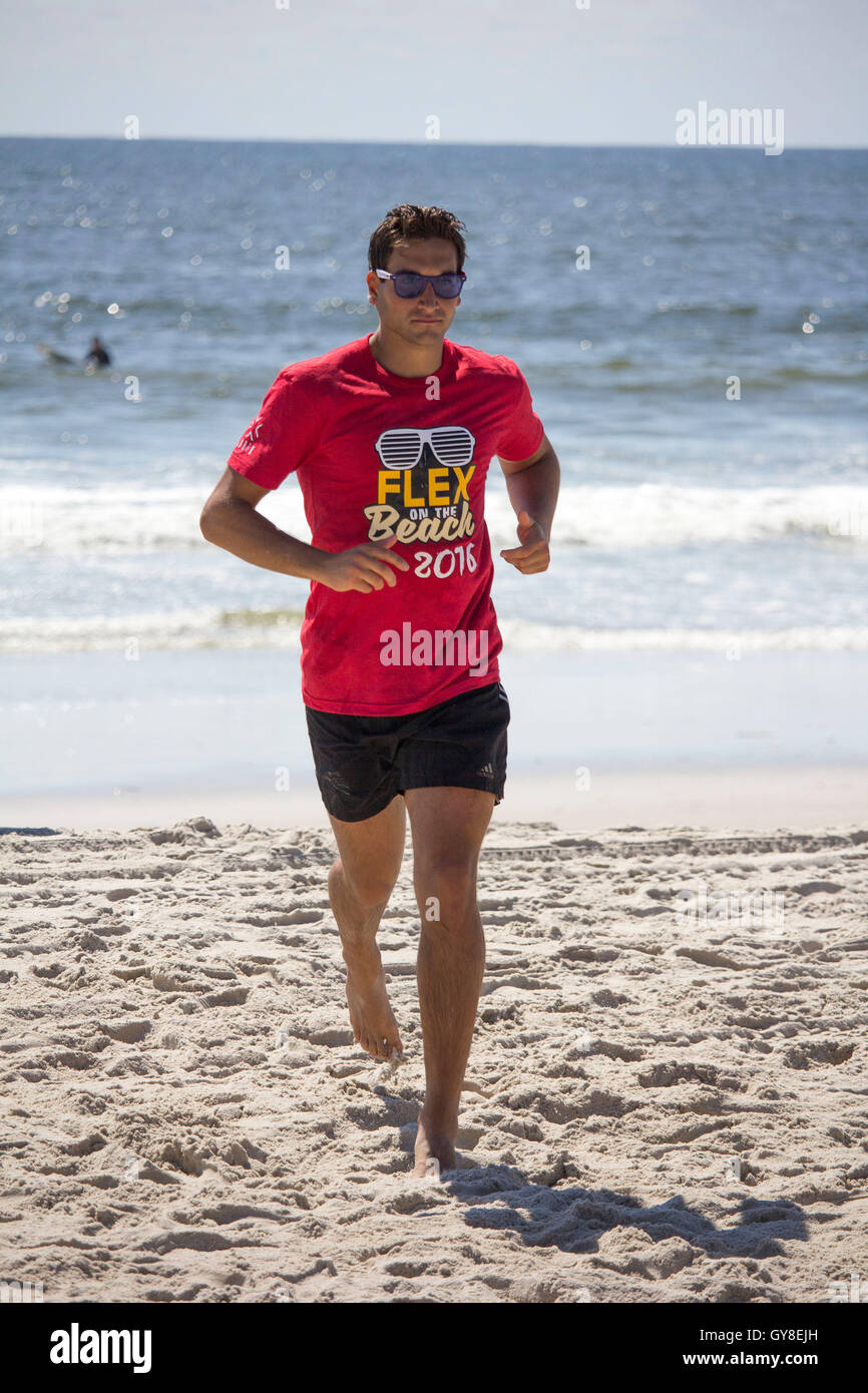 New York, New York, USA. 17th Sep, 2016. Running at Crossfit workout ...