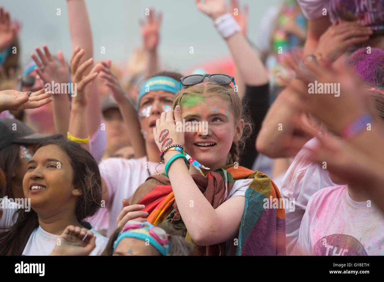 Brighton, UK. 18th Sep, 2016. Participants take part in the Brighton ...