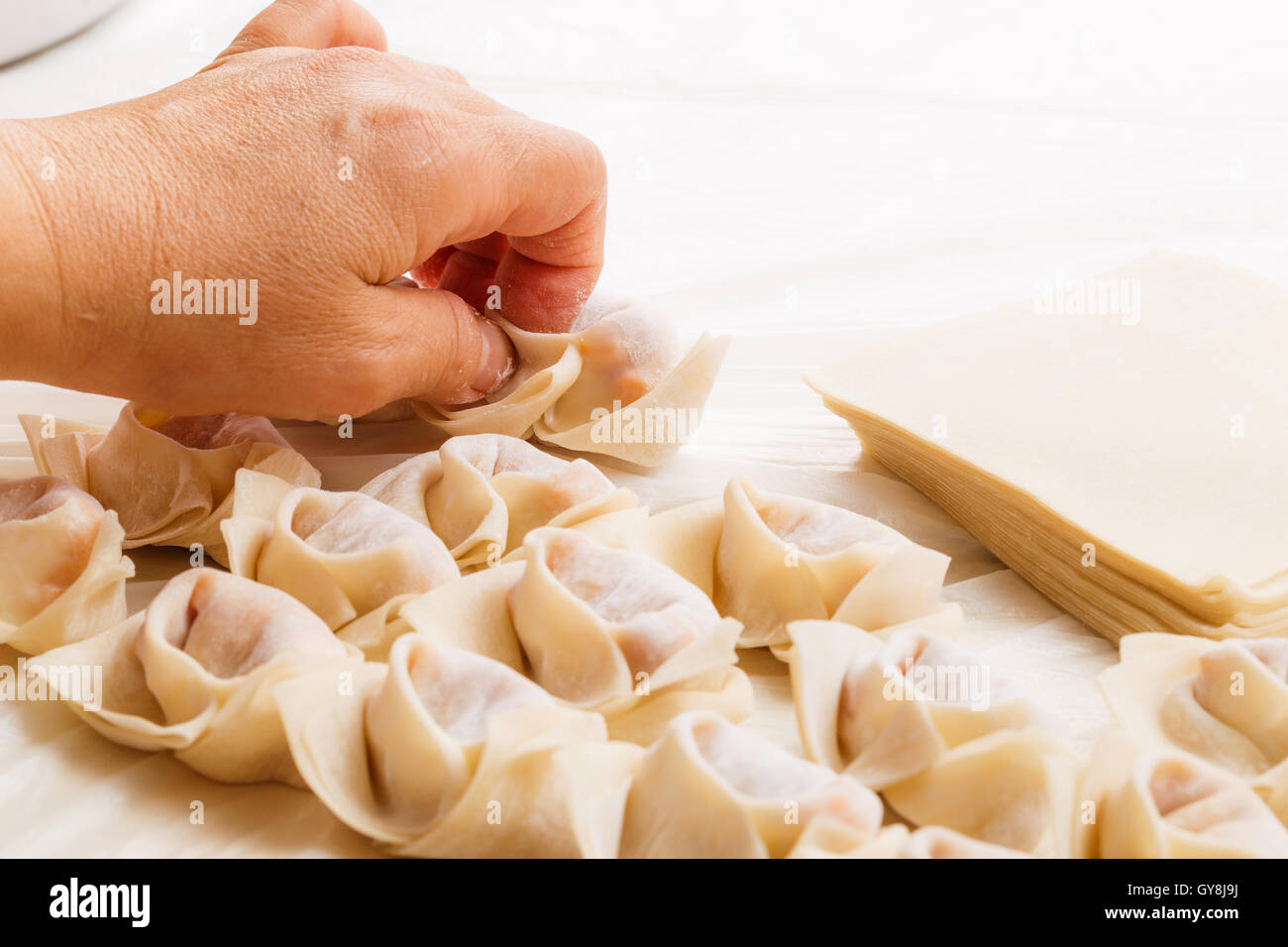 Making of Chinese dumpling Stock Photo - Alamy