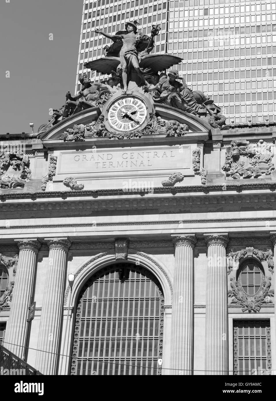 Famous clock grand central station Black and White Stock Photos ...