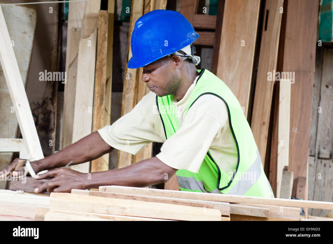 Carpenter planning wood hi-res stock photography and images - Alamy