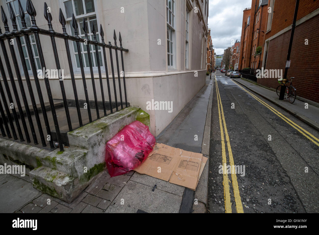 London poverty hi-res stock photography and images - Alamy