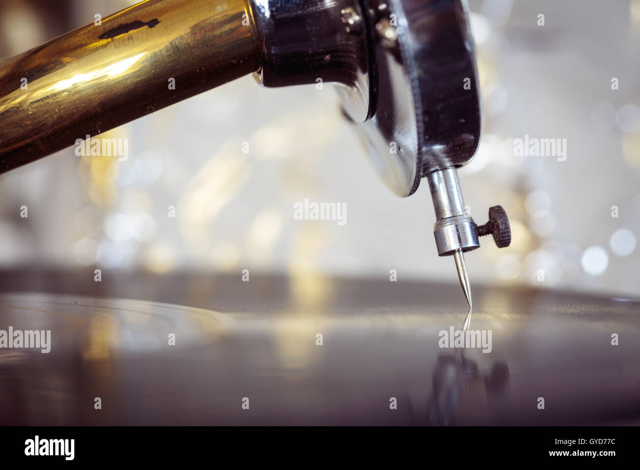 Phonograph needle hi-res stock photography and images - Alamy