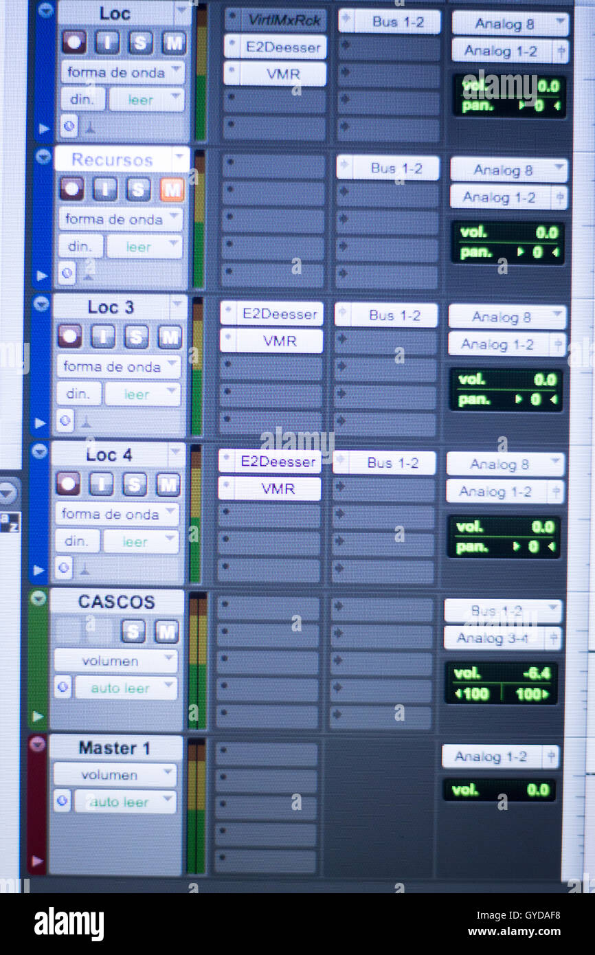 Professional sound recording audio studio computer screen to record ... Professional sound recording audio studio computer screen to record ...