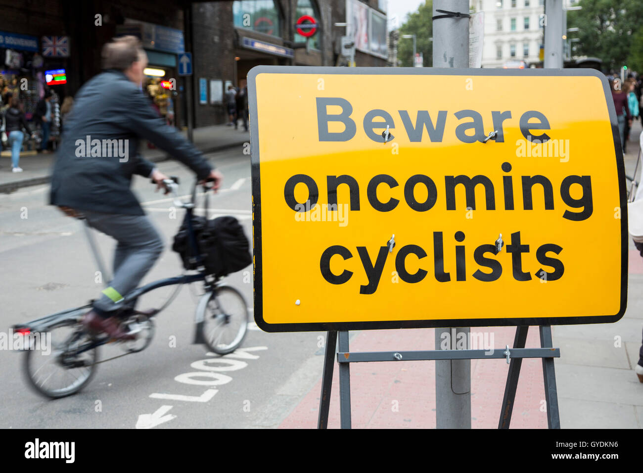 Beware of oncoming cyclists hi-res stock photography and images - Alamy