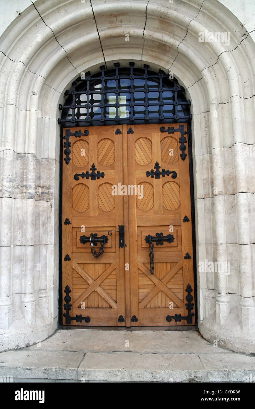 Old massive wooden doors. Old castle wooden doors Stock Photo - Alamy