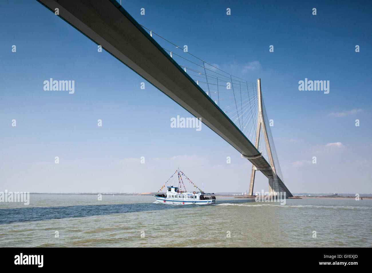 Pont de normandie hi-res stock photography and images - Alamy