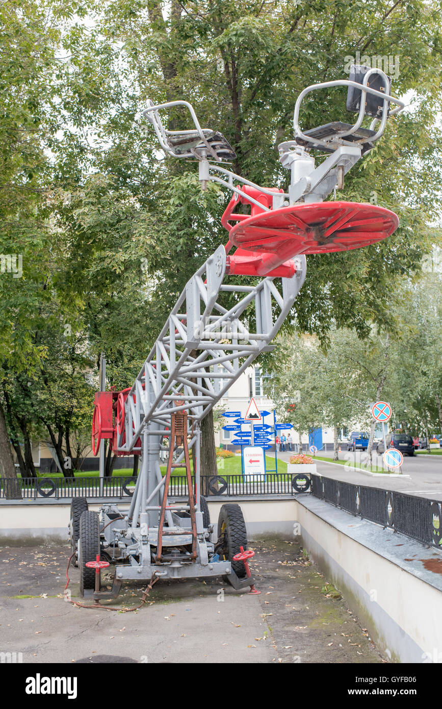Articulated man lift hi-res stock photography and images - Alamy