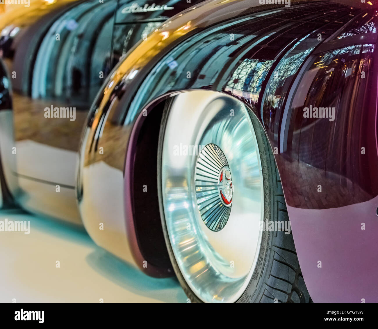 Classic holden car hi-res stock photography and images - Alamy