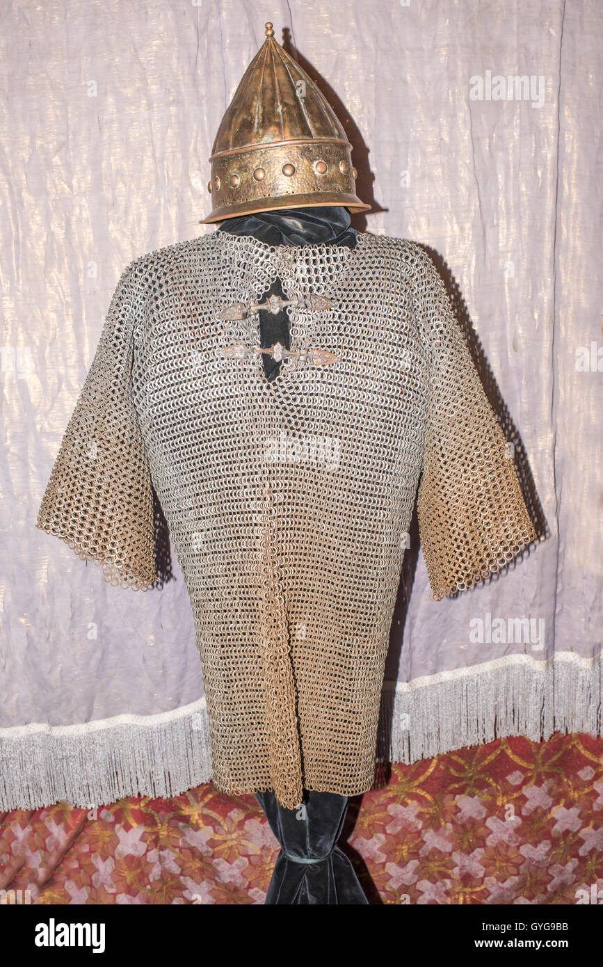 Suit armor decoration hi-res stock photography and images - Alamy