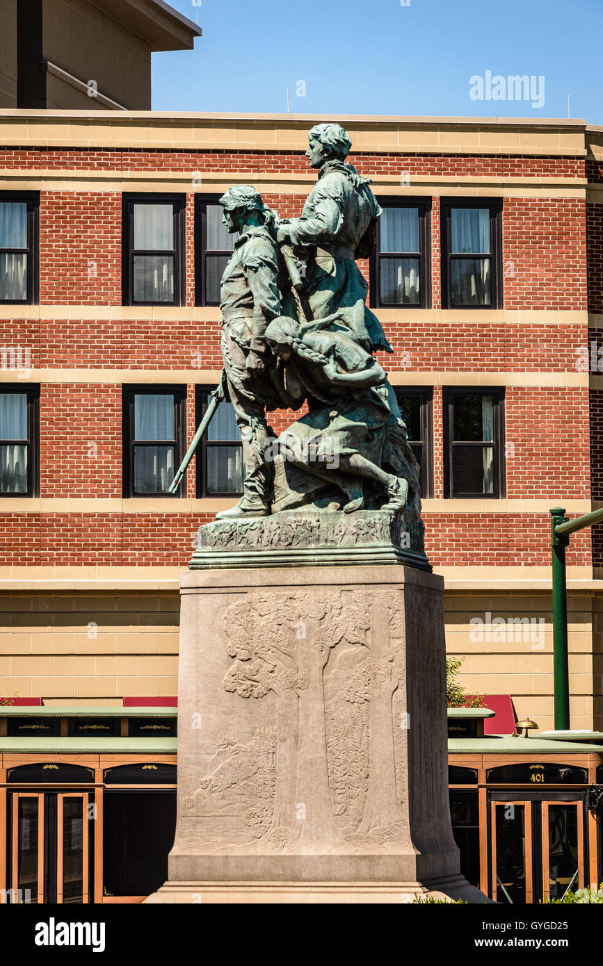 Meriwether lewis, william clark statue hi-res stock photography and ...