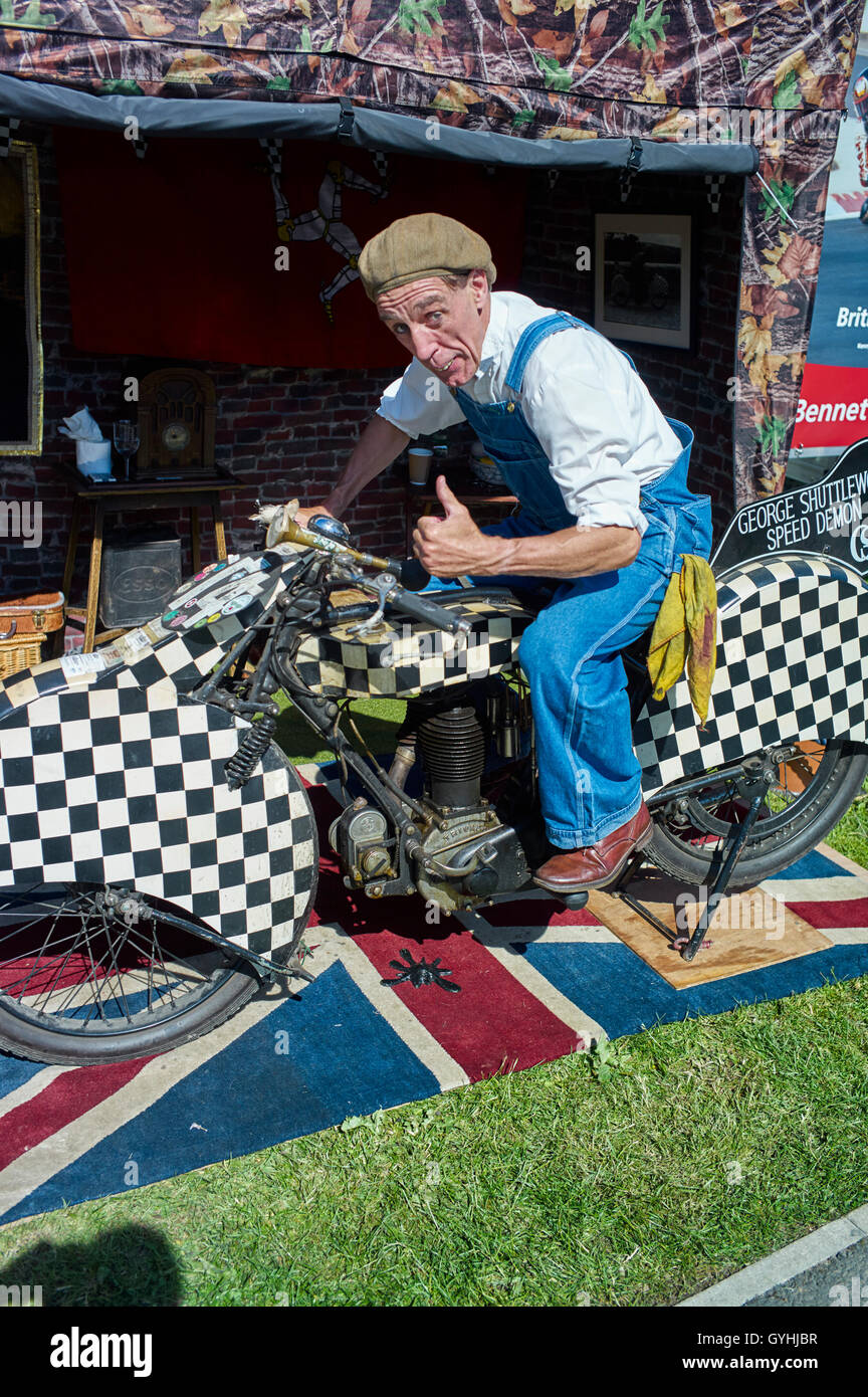 George formby hi-res stock photography and images - Alamy