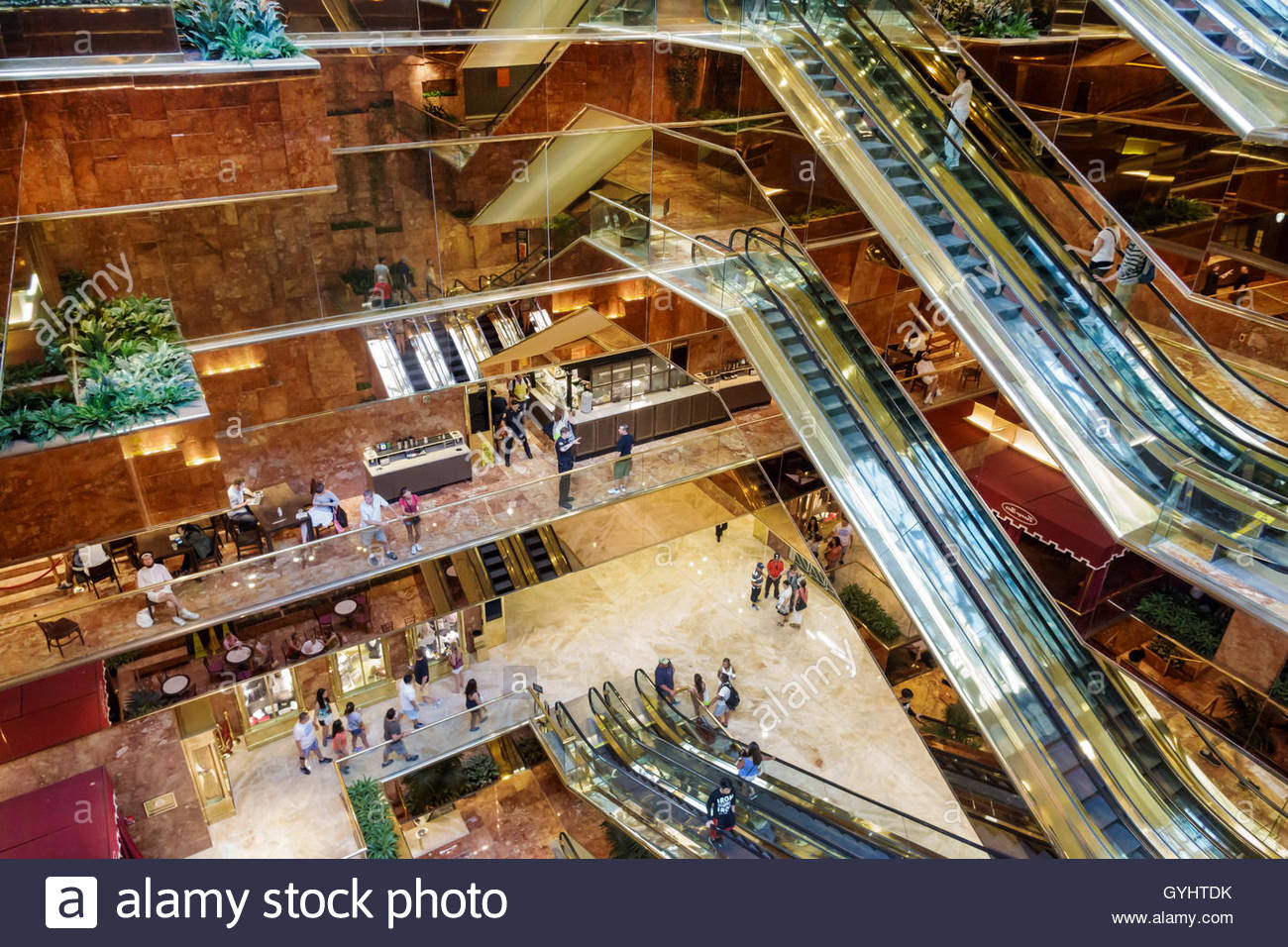 Manhattan New York Escalator In Stock Photos & Manhattan New York ...