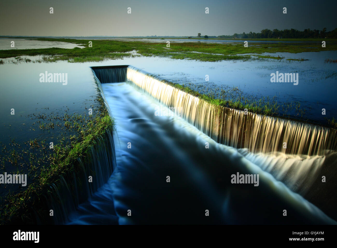 Flood control dike hi-res stock photography and images - Alamy