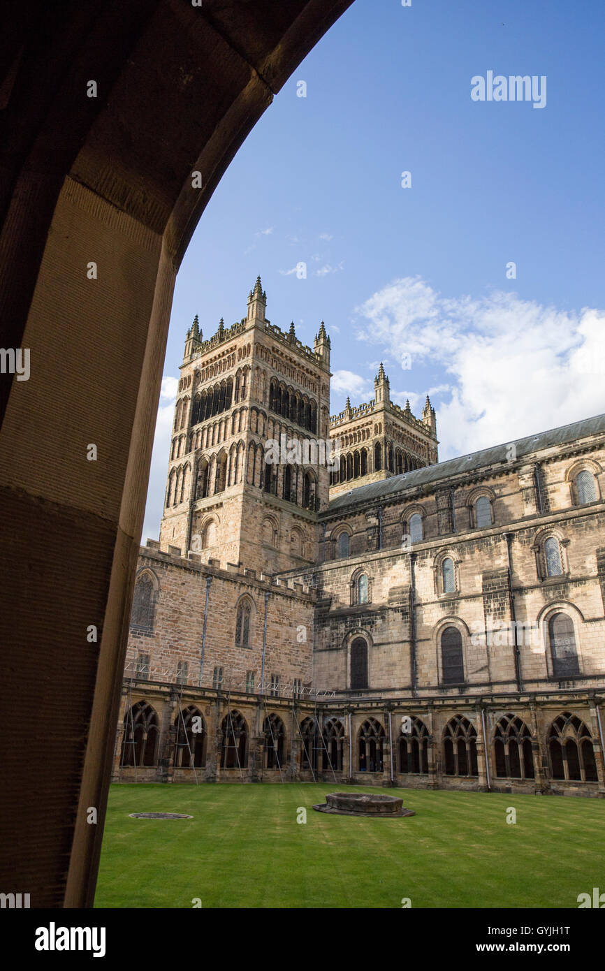 Durham cathedral cloisters hi-res stock photography and images - Alamy