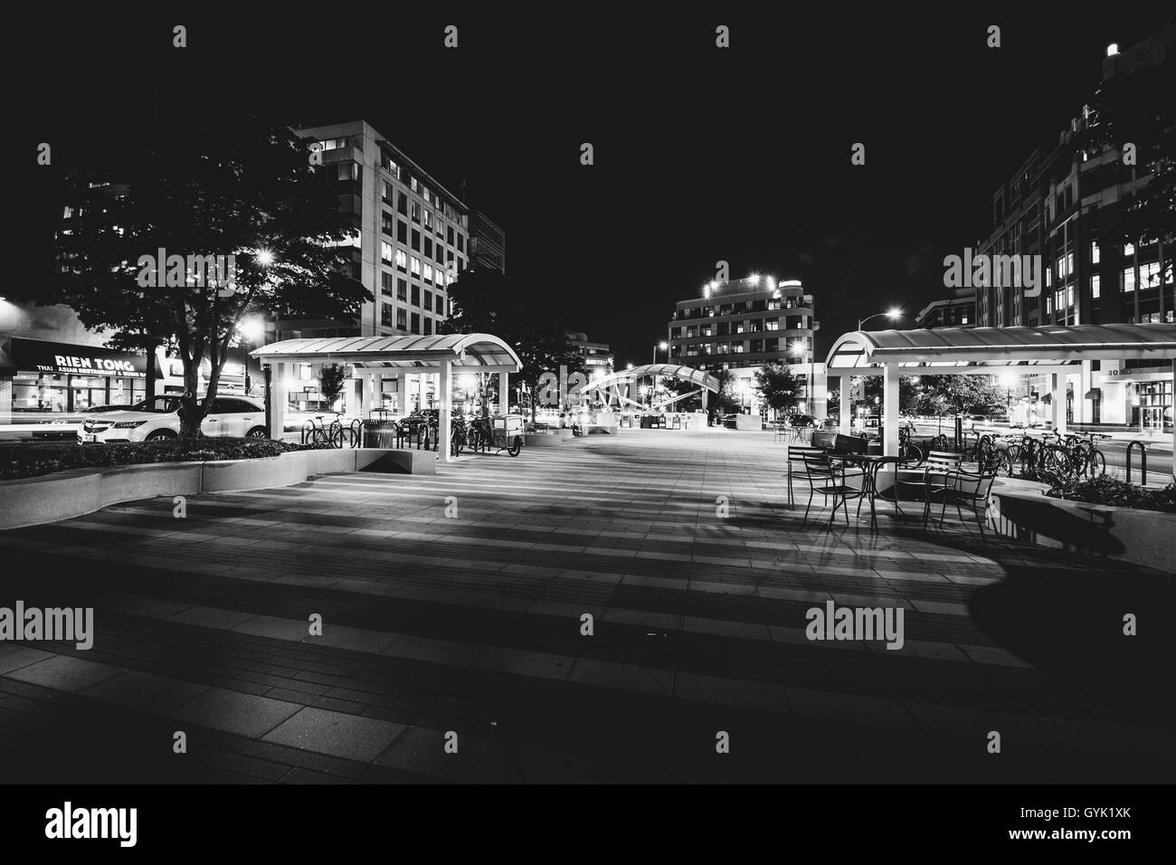 Clarendon Central Park at night, in Arlington, Virginia Stock Photo - Alamy