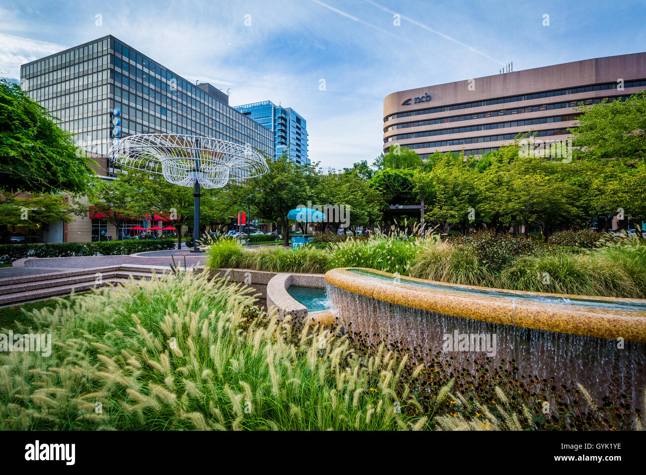 Crystal buildings hi-res stock photography and images - Alamy